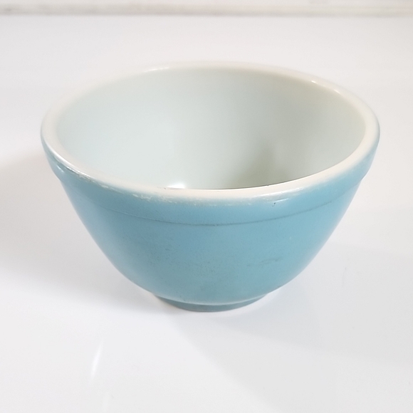 Pyrex | Dining | Vintage 94s Pyrex Small Blue Bowl No Numbers | Poshmark